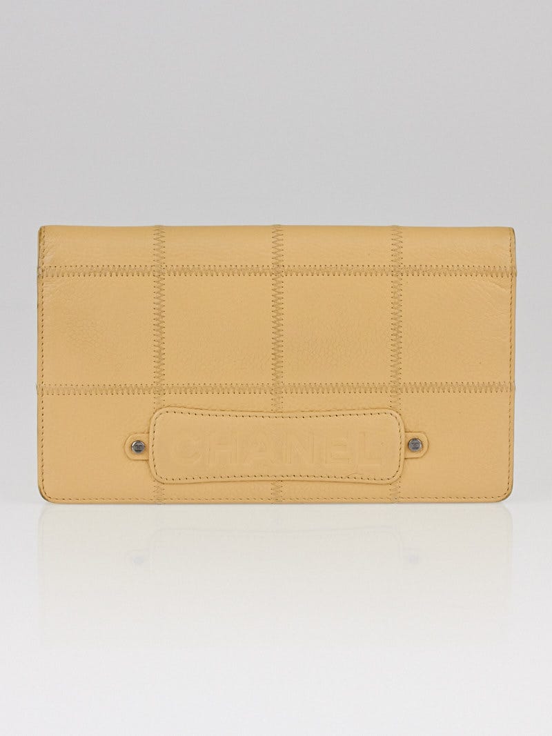Chanel Beige Quilted Leather Long Bi-Fold Wallet | Yoogi's Closet