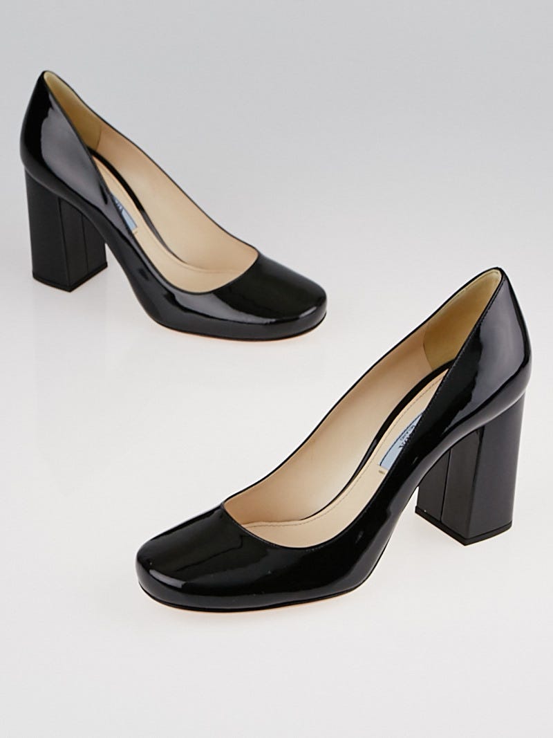 Prada Black Patent Leather Round Toe Pumps Size 7/37 | Yoogi's Closet
