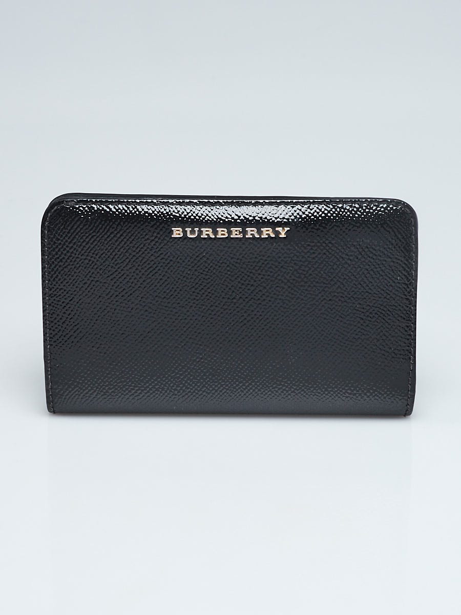 Burberry Black Textured Patent Leather Medium Bi-Fold Wallet | Yoogi's ...