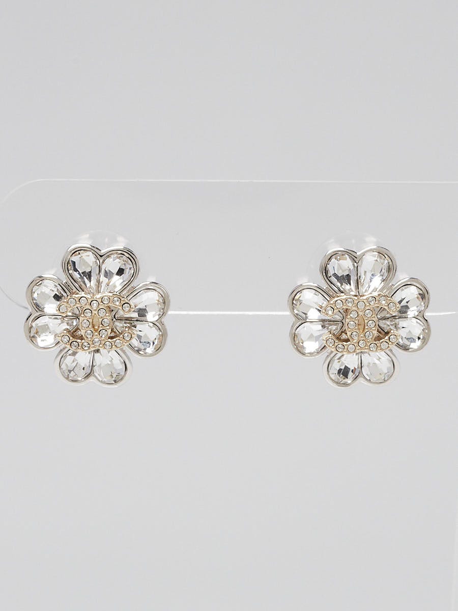 Black clover earrings chanel store