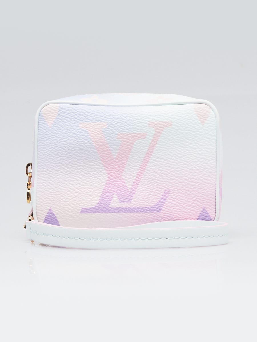 Louis Vuitton Limited Edition Sunrise Pastel Giant Monogram Wapity Case ...