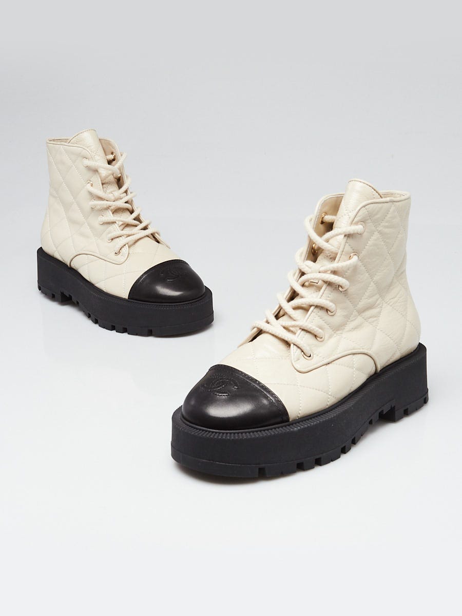 Chanel White Quilted Leather CC Ankle Boots Size 7.5/38 | Yoogi's Closet