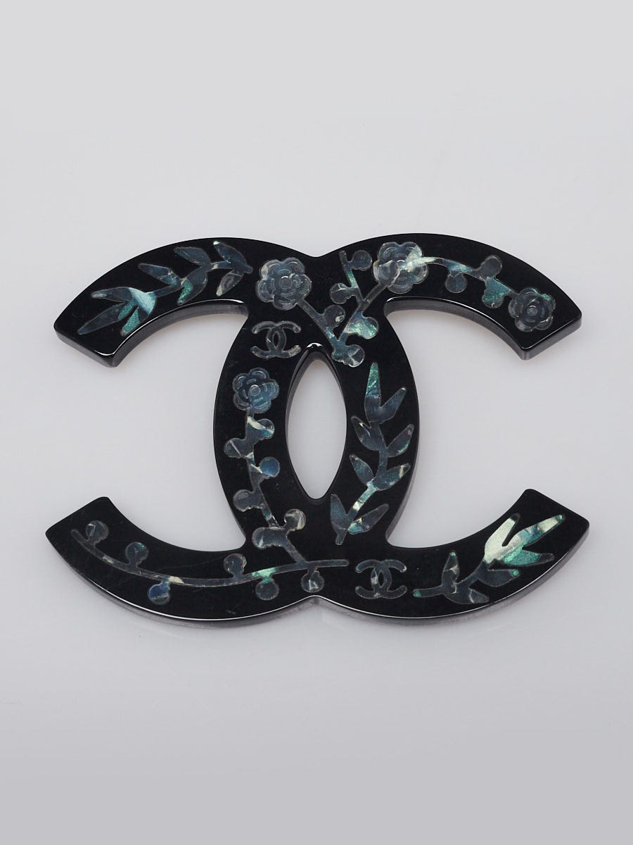 Chanel Black Resin Camellia Print CC Brooch | Yoogi's Closet