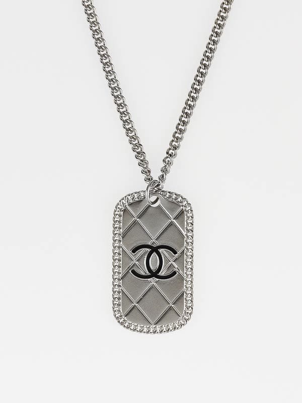Chanel Silvertone CC Logo Dog Tag Necklace | Yoogi's Closet