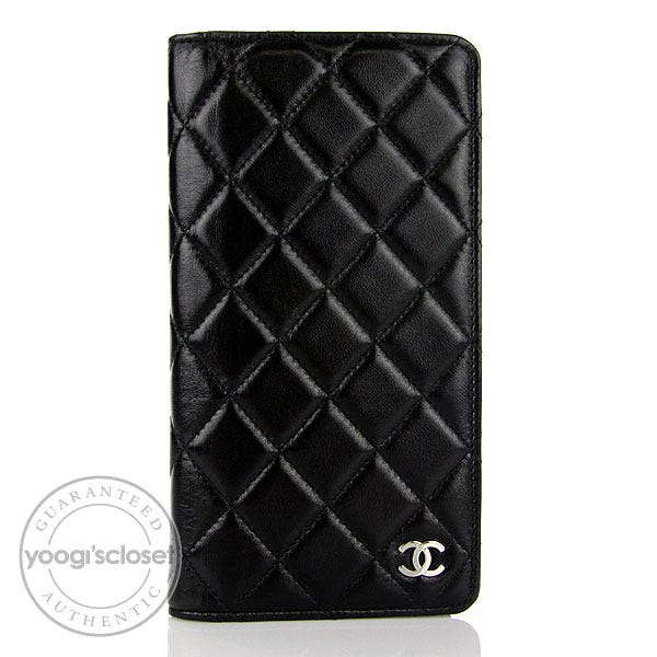 Chanel Black Quilted Washed Lambskin Checkbook Holder | Yoogi's Closet